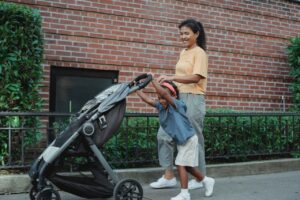 12 Best 3 Wheel Strollers on The Market (2024) | Parenting Mode