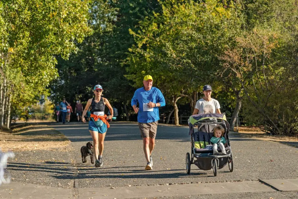 12 Best 3 Wheel Strollers on The Market (2024) | Parenting Mode